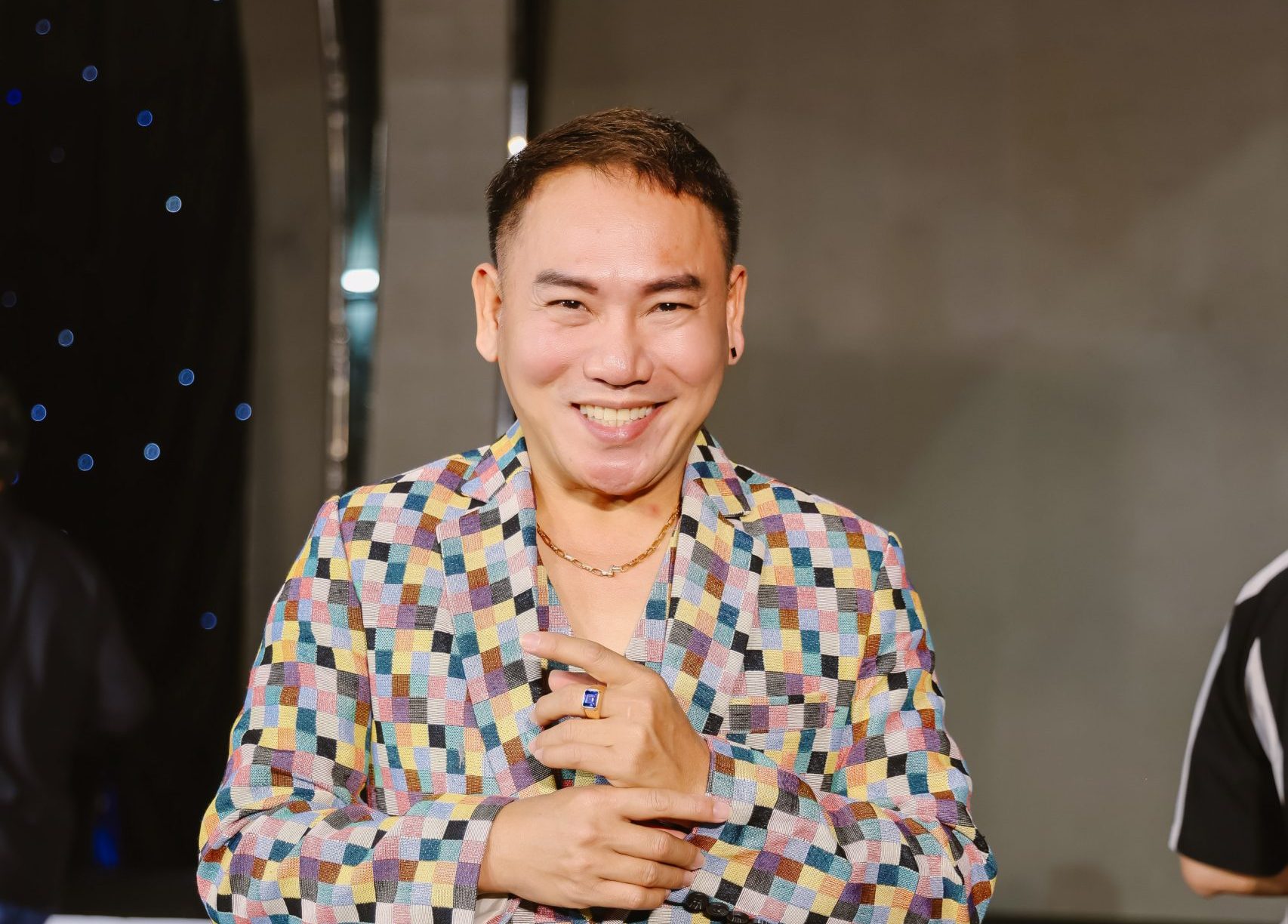 NTK TONY PHẠM THẮP SÁNG SÂN KHẤU CHUNG KẾT HOA HẬU DOANH NHÂN VIỆT NAM ...